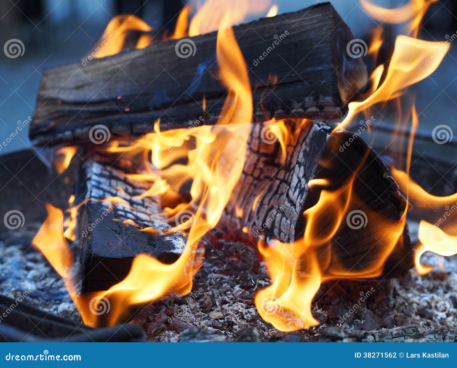Fogueira foto de stock. Imagem de lareira, queimadura - 38271562