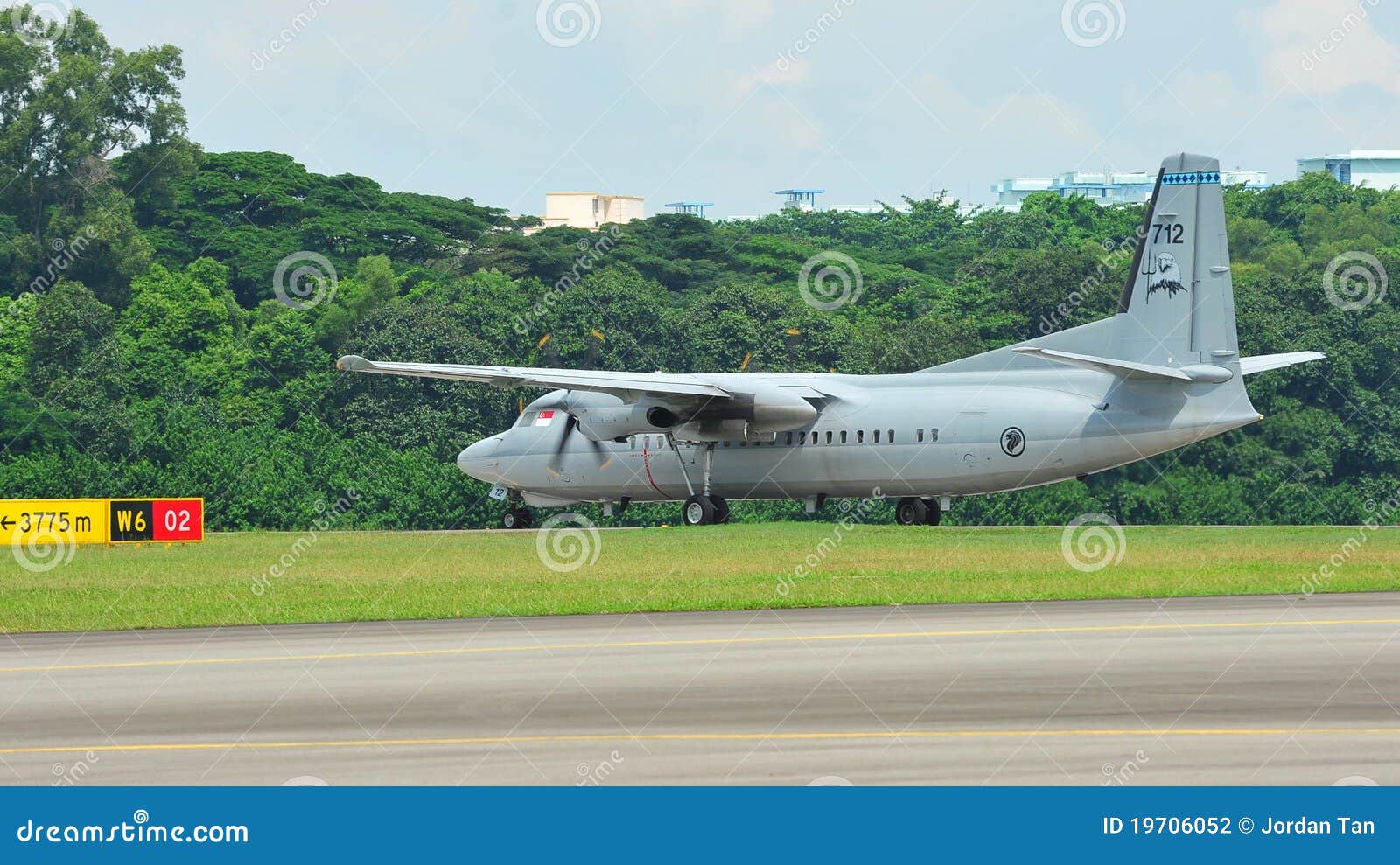 Fokker 50 taking off editorial photography. Image of aircraft - 19706052