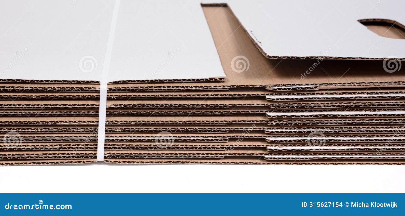 Foldable Cardboard Boxes Used for Storage Moving or Shipping Purposes ...