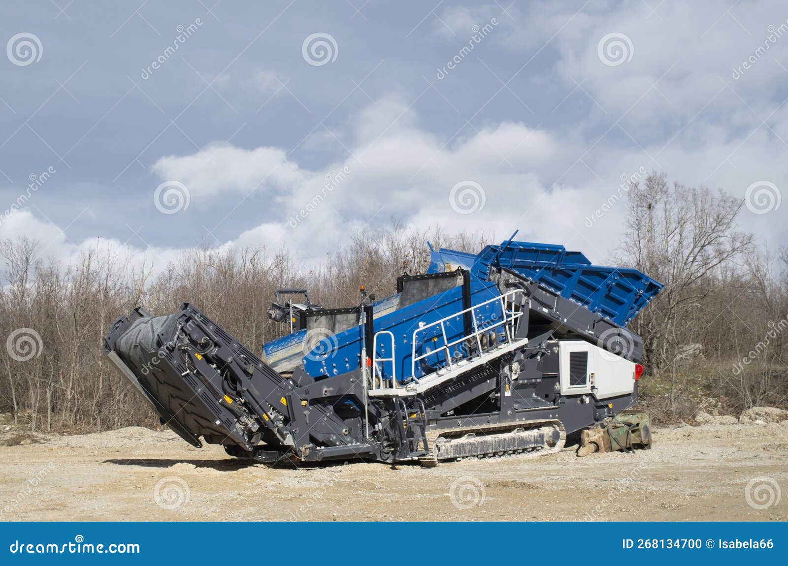 Folded Mobile Scalping Screen Plant Stock Photo - Image of mobile ...