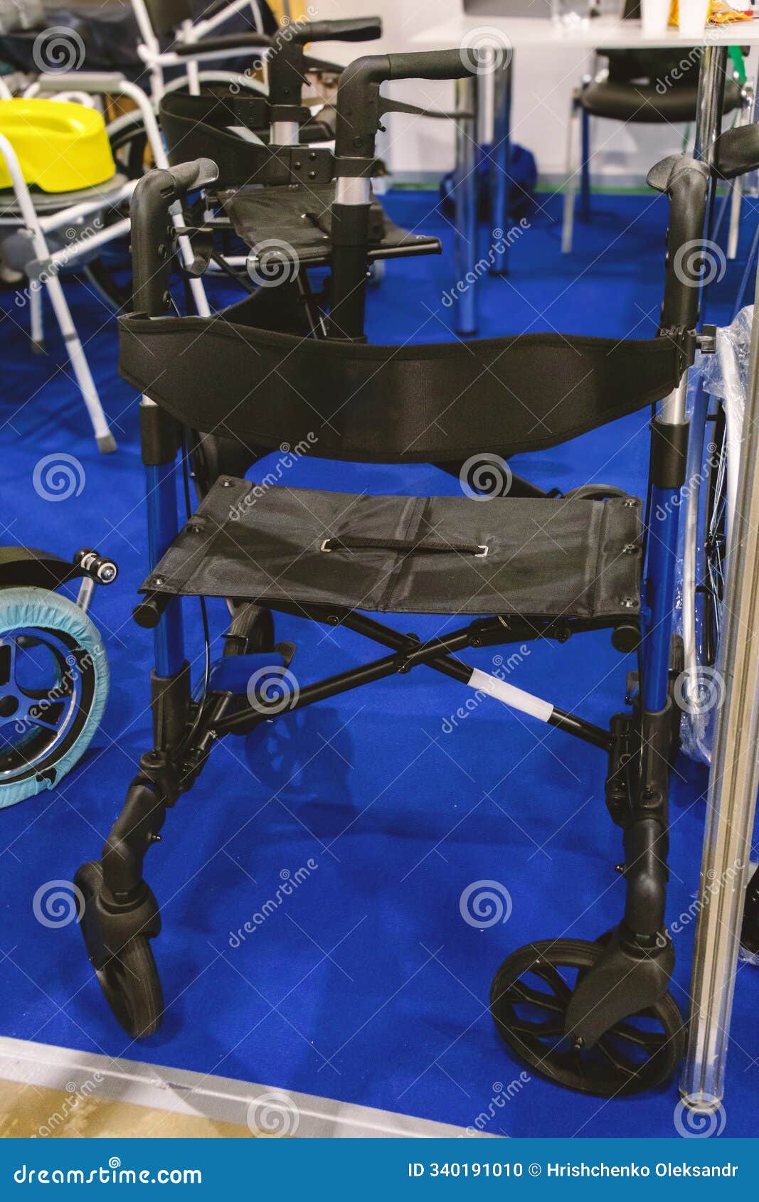 Folding Aluminum Roller for People with Impaired Musculoskeletal System ...