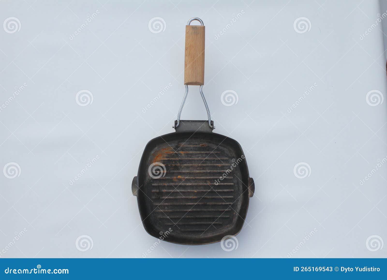 Folding frying pan stock image. Image of cooking, traditional - 265169543