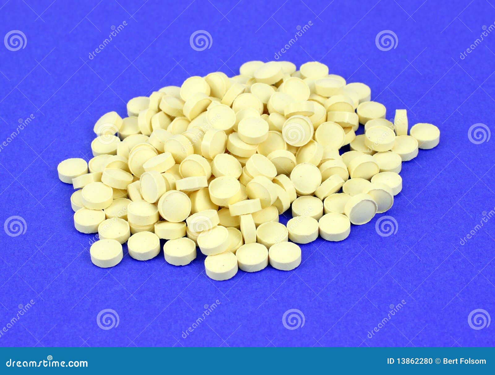 Folic Acid Pills on Blue Background Stock Photo - Image of acid ...