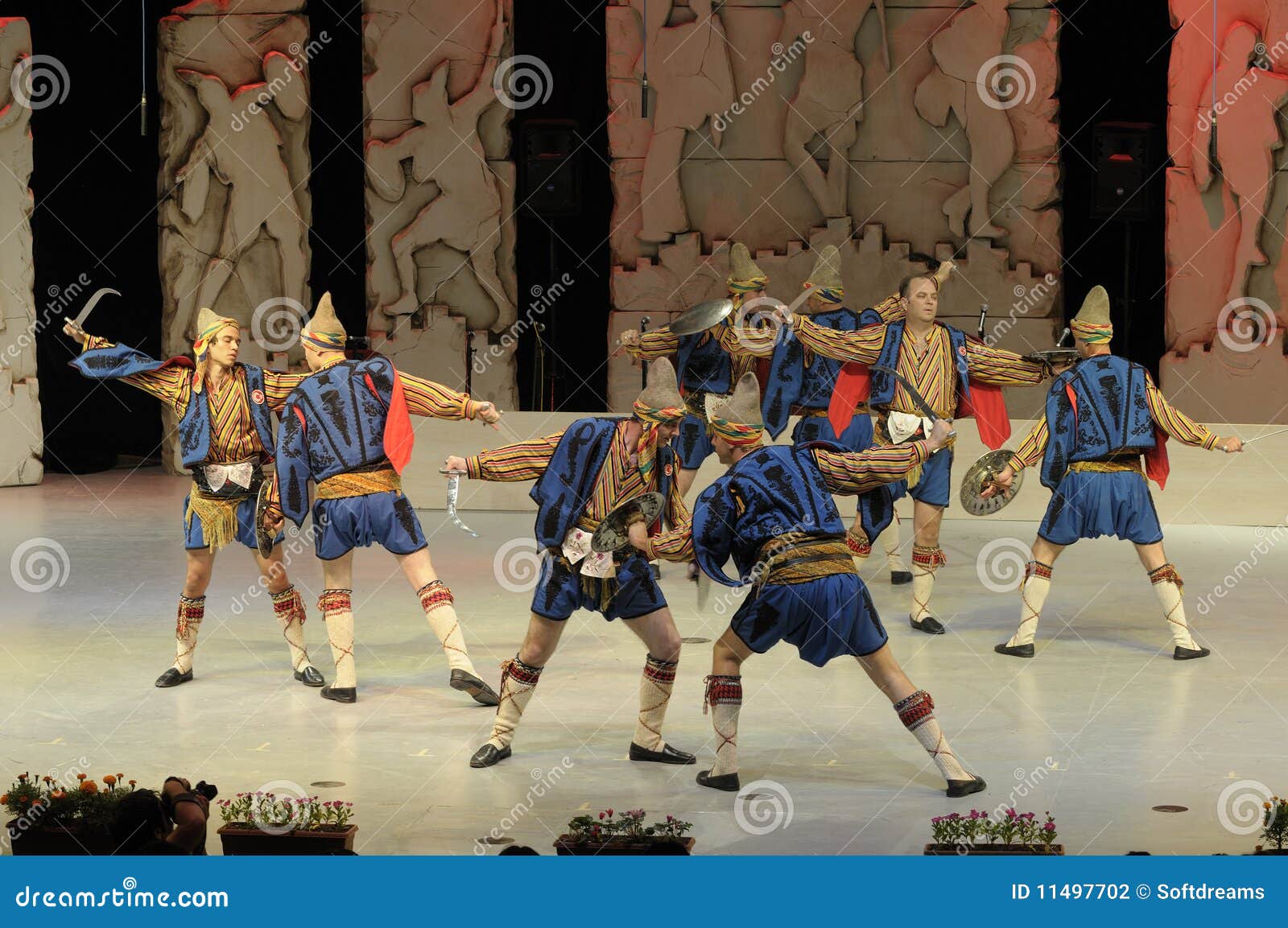 Folk dance editorial photography. Image of instrument - 11497702