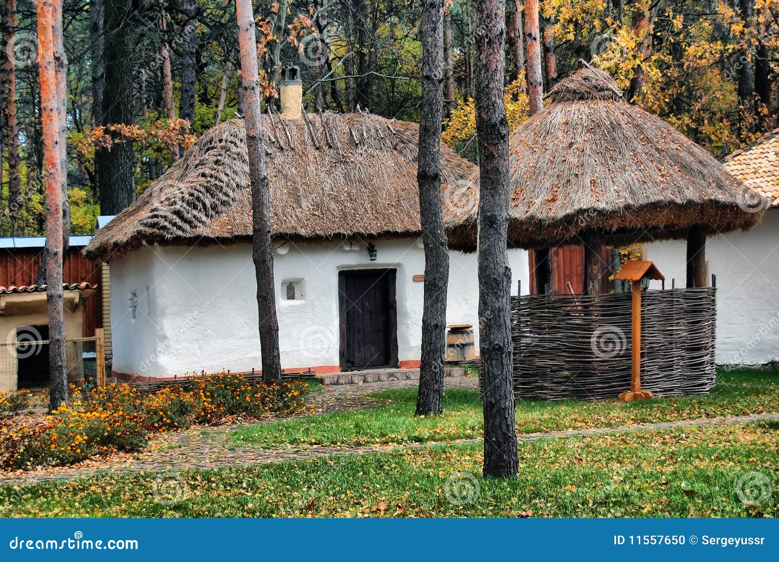 Folk house stock photo. Image of farm, idyllic, home - 11557650
