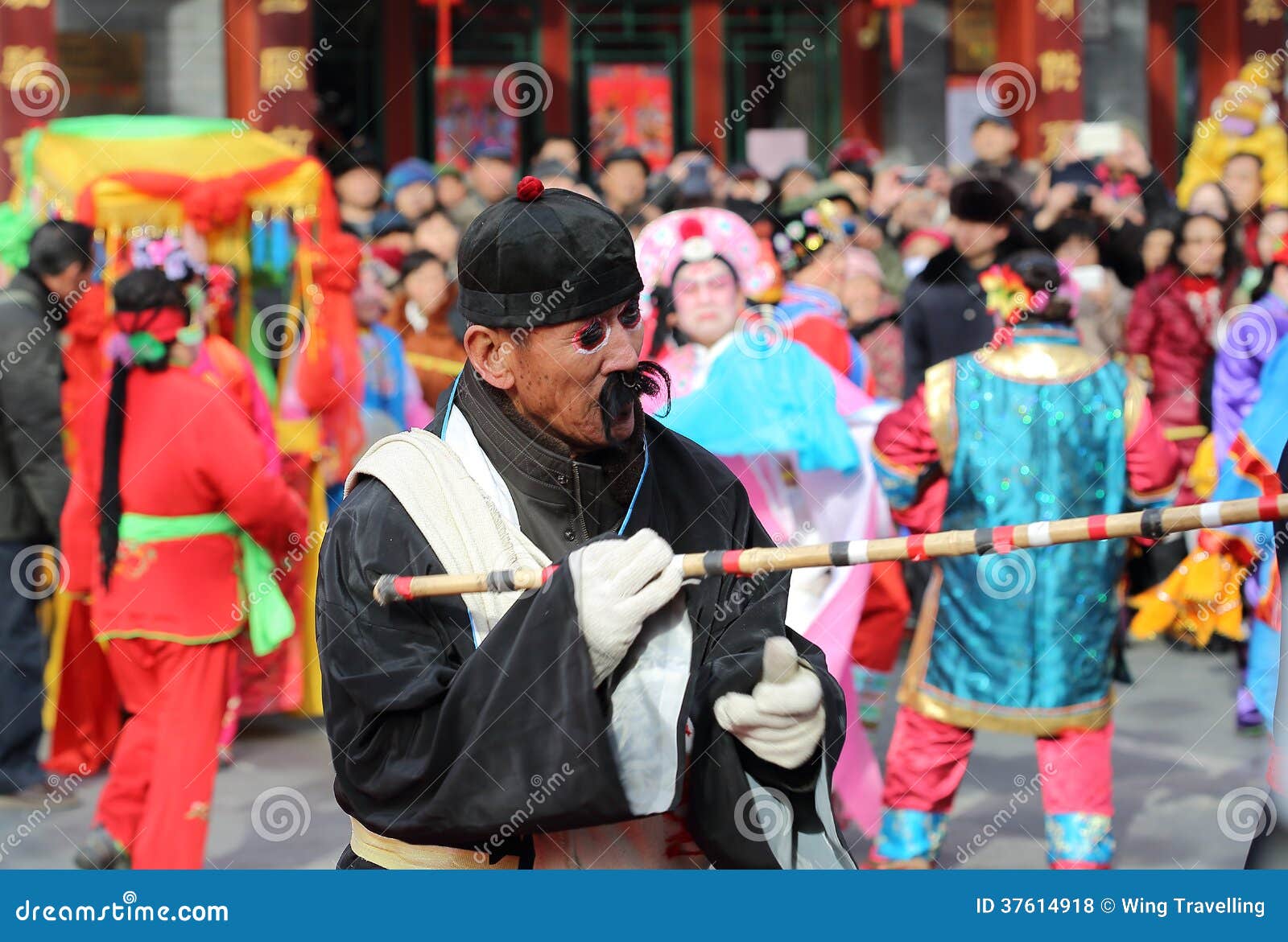 Folk performance editorial stock photo. Image of fair - 37614918