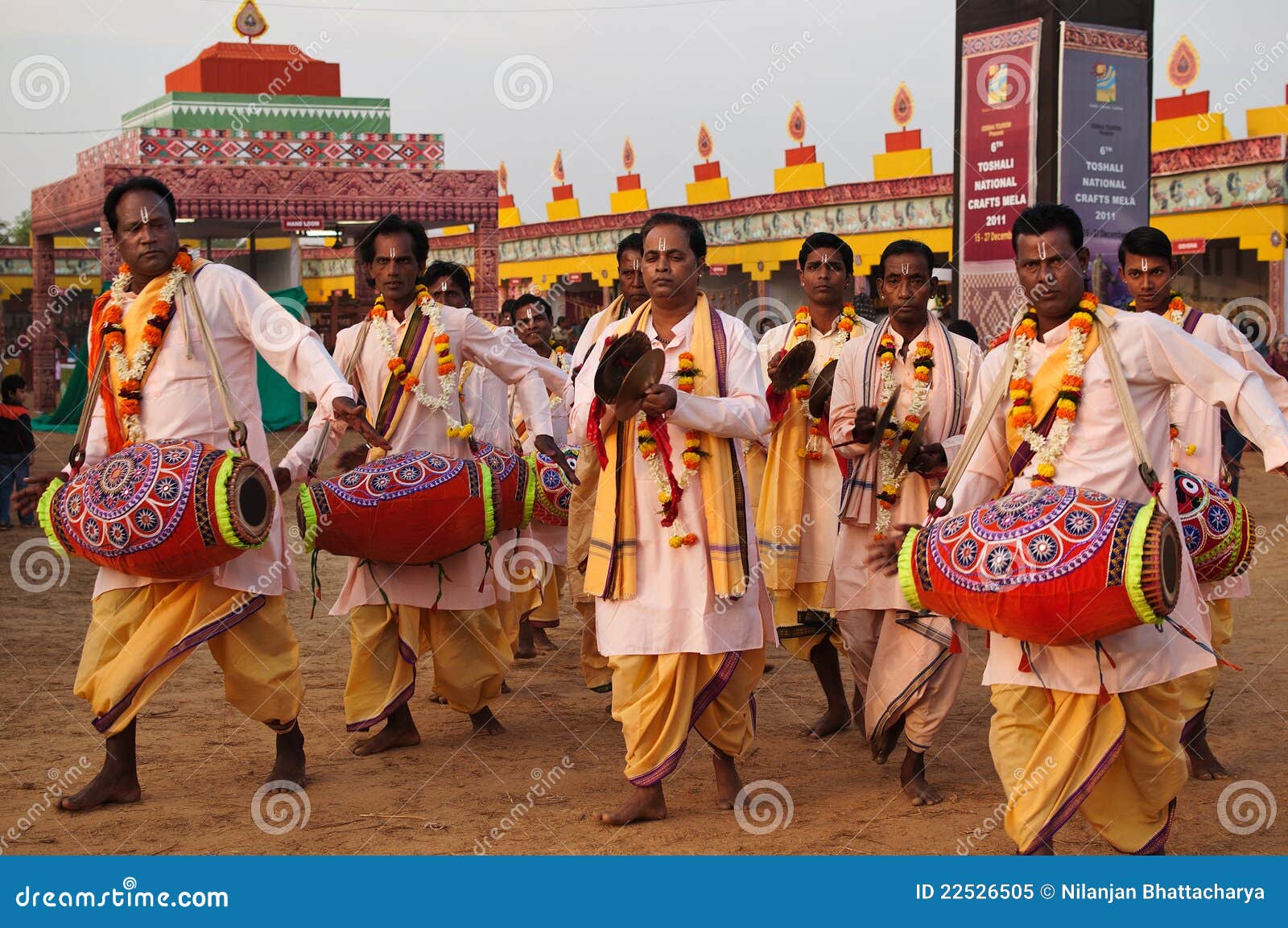 Folk Singers Live Performance Editorial Image - Image of color ...
