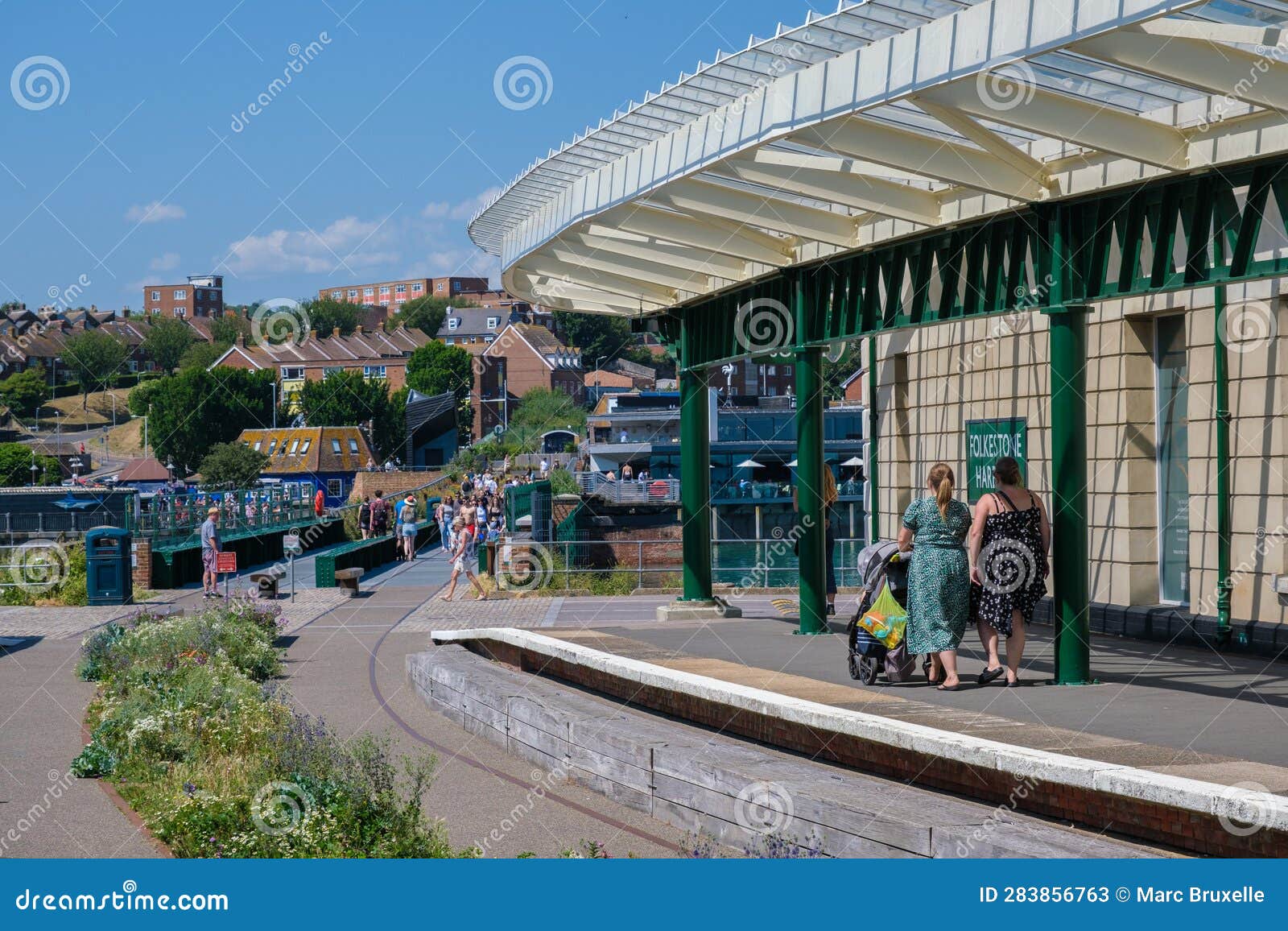 Folkestone Harbour Railway Station Editorial Stock Photo - Image of ...