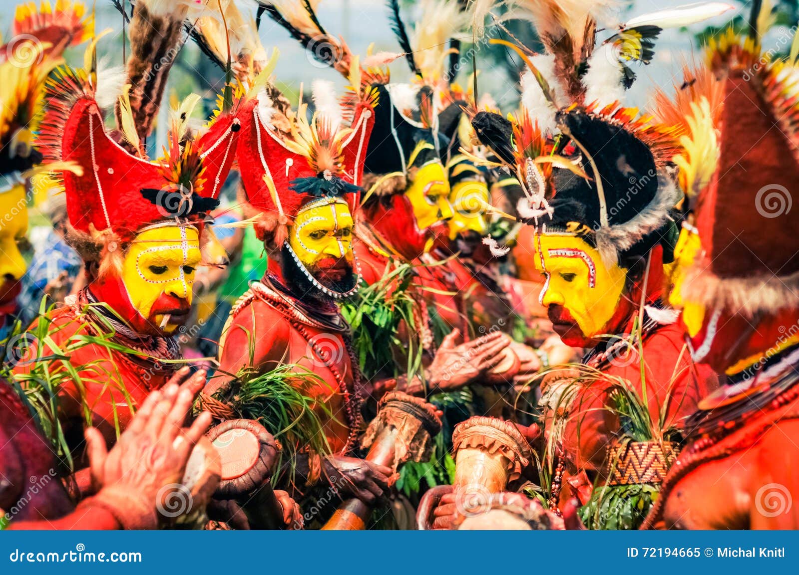 Folla in Papuasia Nuova Guinea Immagine Editoriale - Immagine di ...