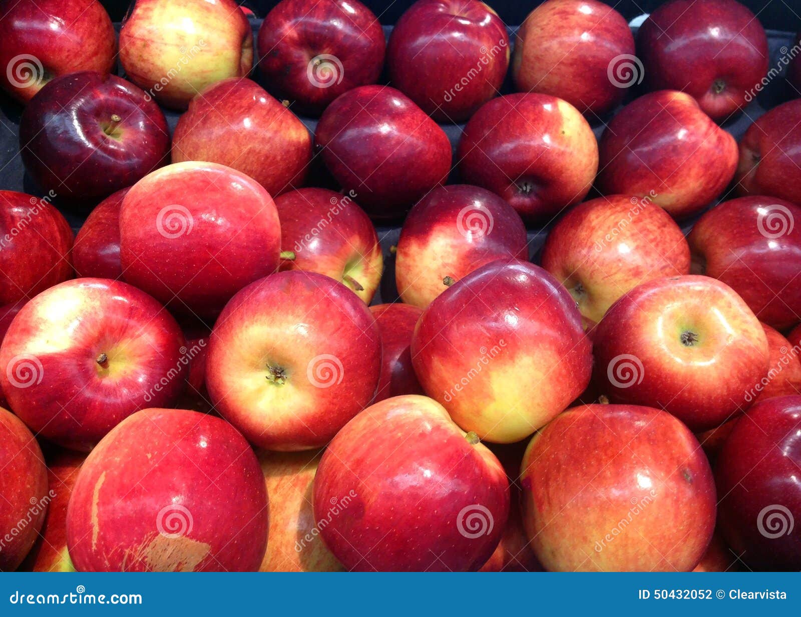 Fond Brillant Rouge De Pommes Photo stock - Image du juteux, sain: 50432052
