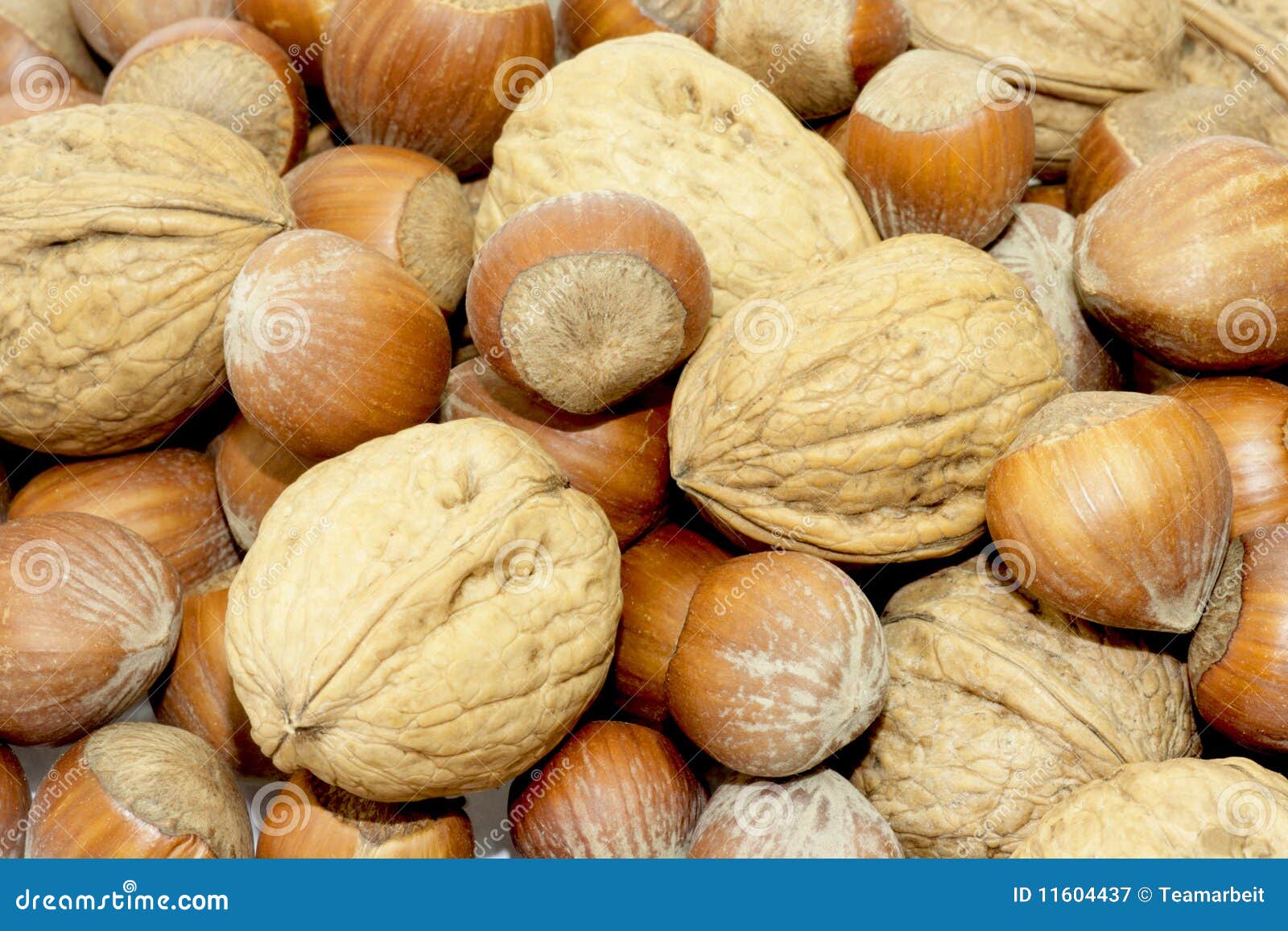 Fond des noix image stock. Image du organique, nutrition - 11604437