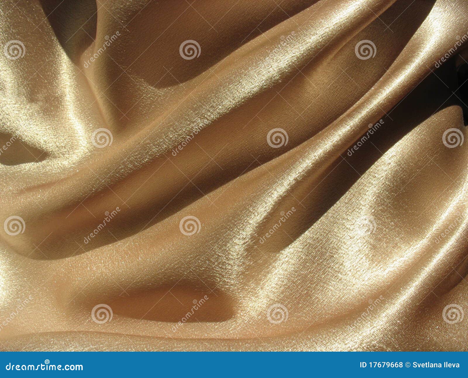 Fond drapé de satin d'or photo stock. Image du industrie - 17679668