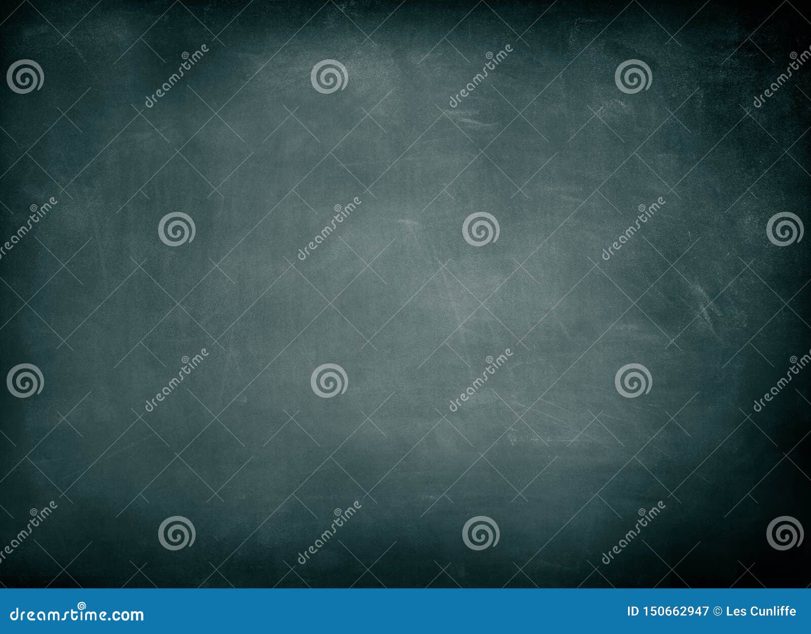 Fondo azul de la pizarra imagen de archivo. Imagen de blanco - 150662947