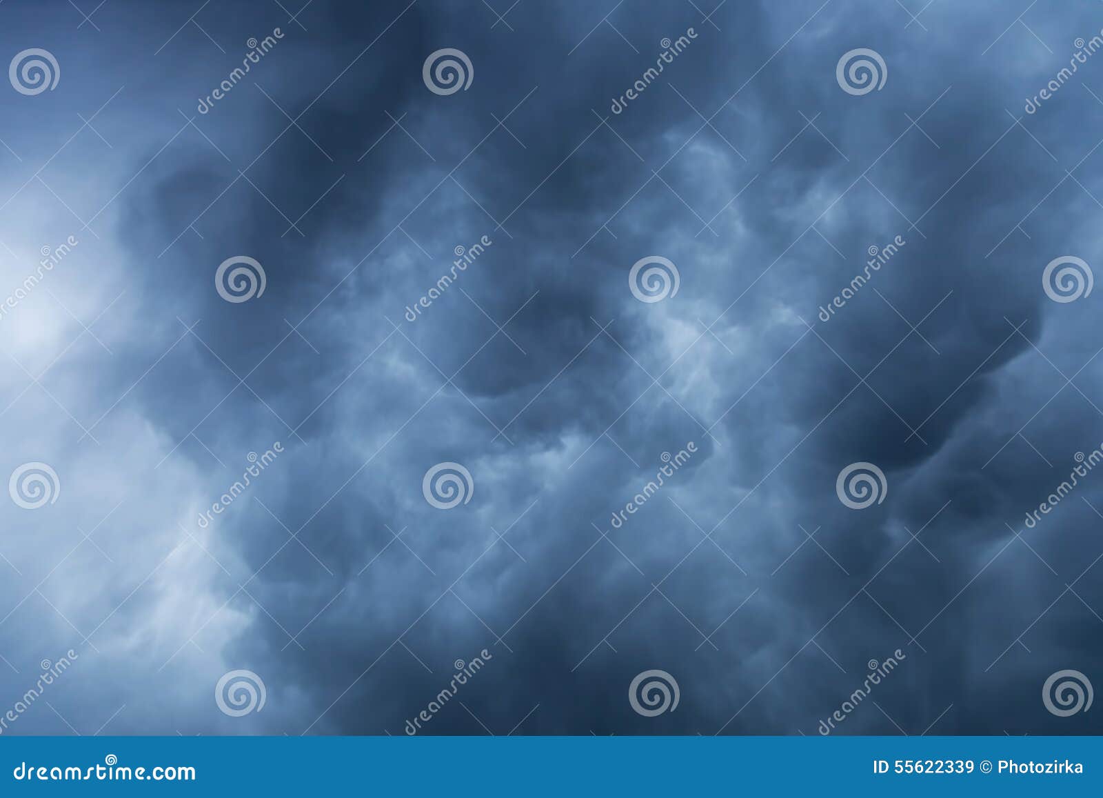 Fondo Azul De Nubes De Tormenta Imagen de archivo - Imagen de lluvia ...