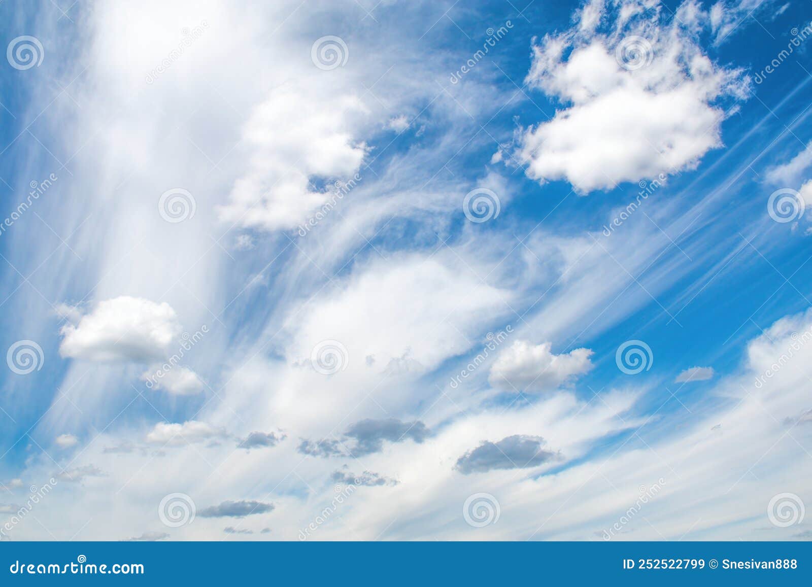 Fondo Azul Del Cielo Con Nubes Imagen de archivo - Imagen de ozono ...