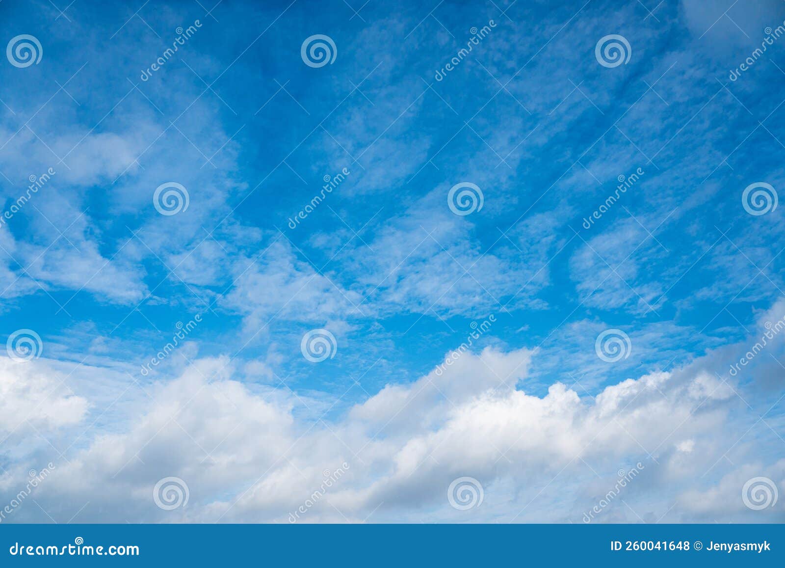 Fondo Azul Del Cielo Con Nubes. Nubes De Cielo. Cielo Azul Con Nube ...