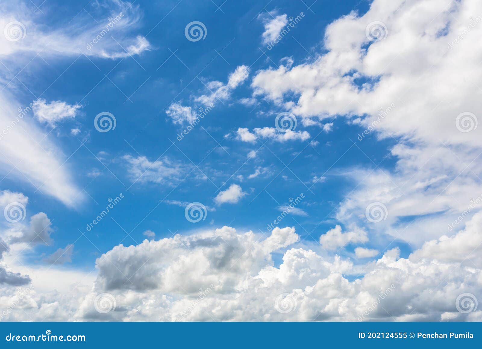 Fondo azul del cielo imagen de archivo. Imagen de paisaje - 202124555