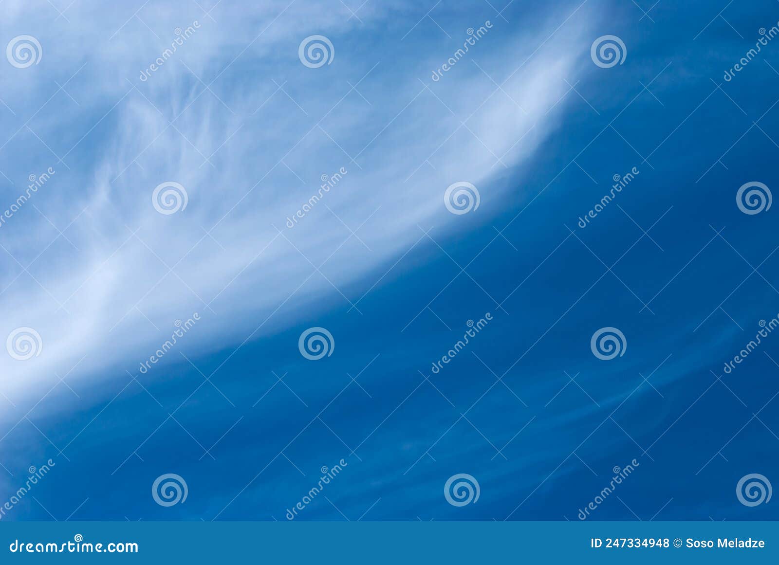 Fondo Azul Del Cielo Con Nubes. Fondo Natural Foto de archivo - Imagen ...