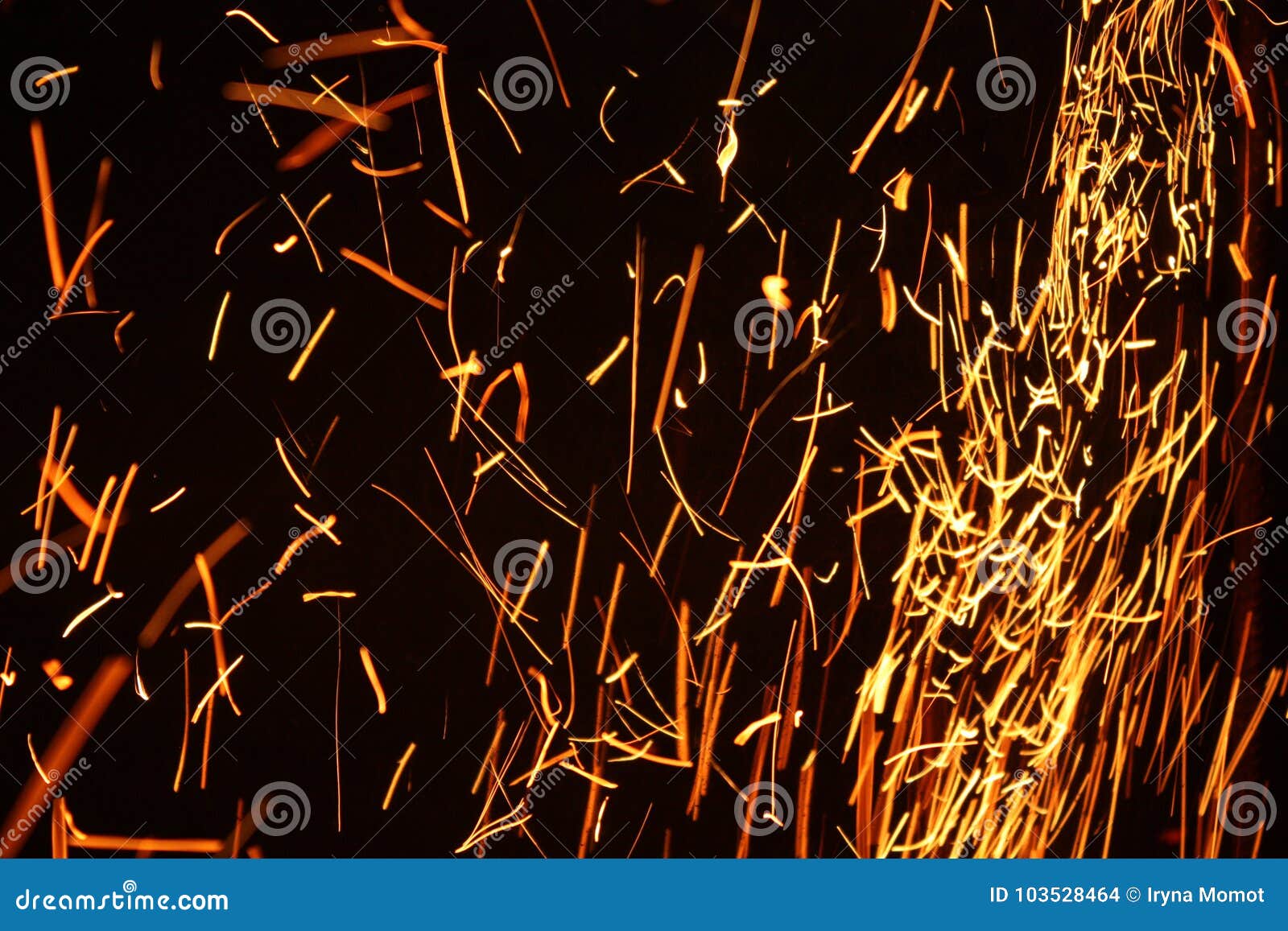 Fondo Con La Chispa Del Fuego Foto de archivo - Imagen de llama ...