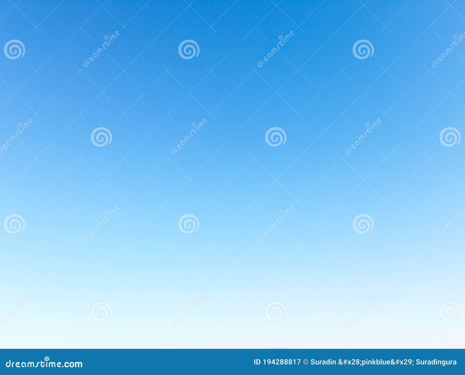 Fondo De Gradiente De Cielo Azul Claro Imagen de archivo - Imagen de ...