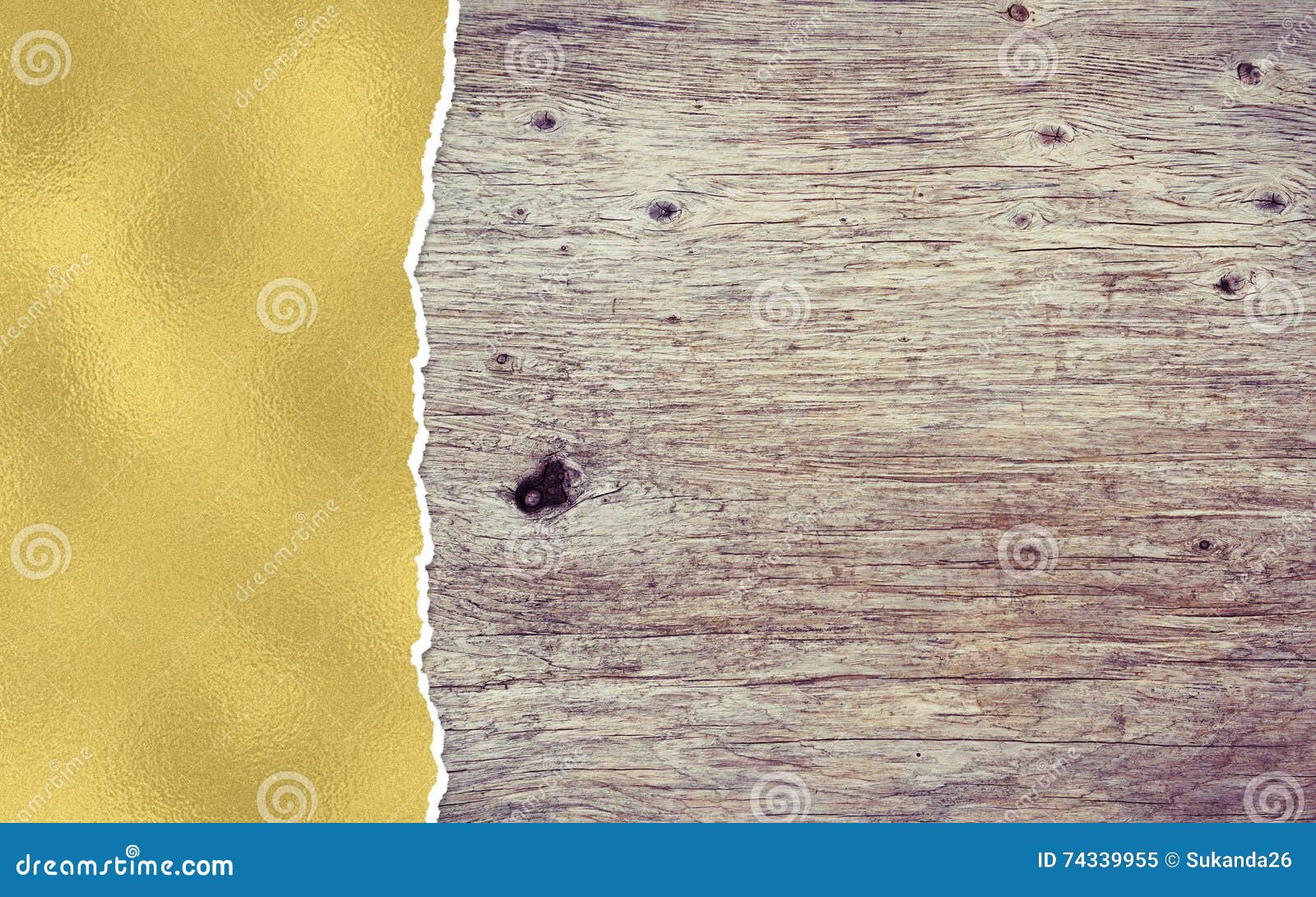 Fondo De Madera Con El Papel Rasgado De Oro Imagen de archivo - Imagen ...