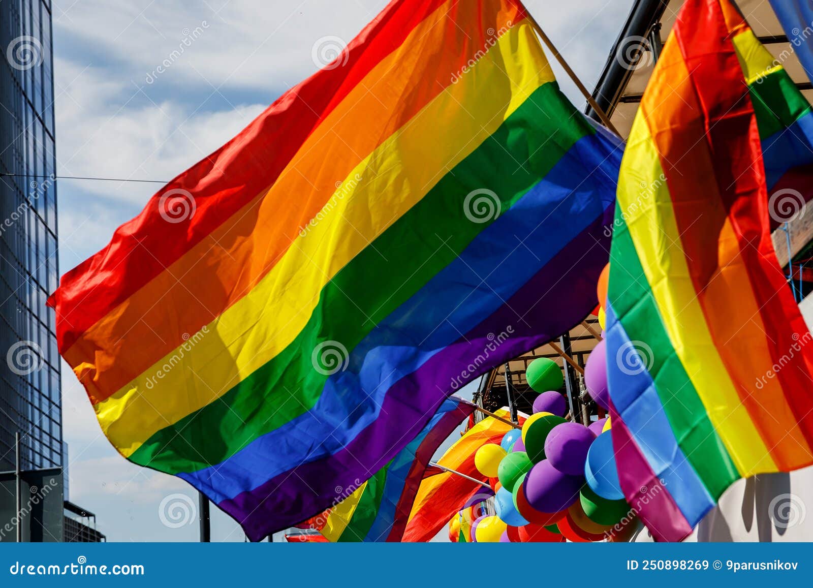 Fondo De Muchas Banderas Lgbt Arcoiris. Imagen de archivo - Imagen de ...