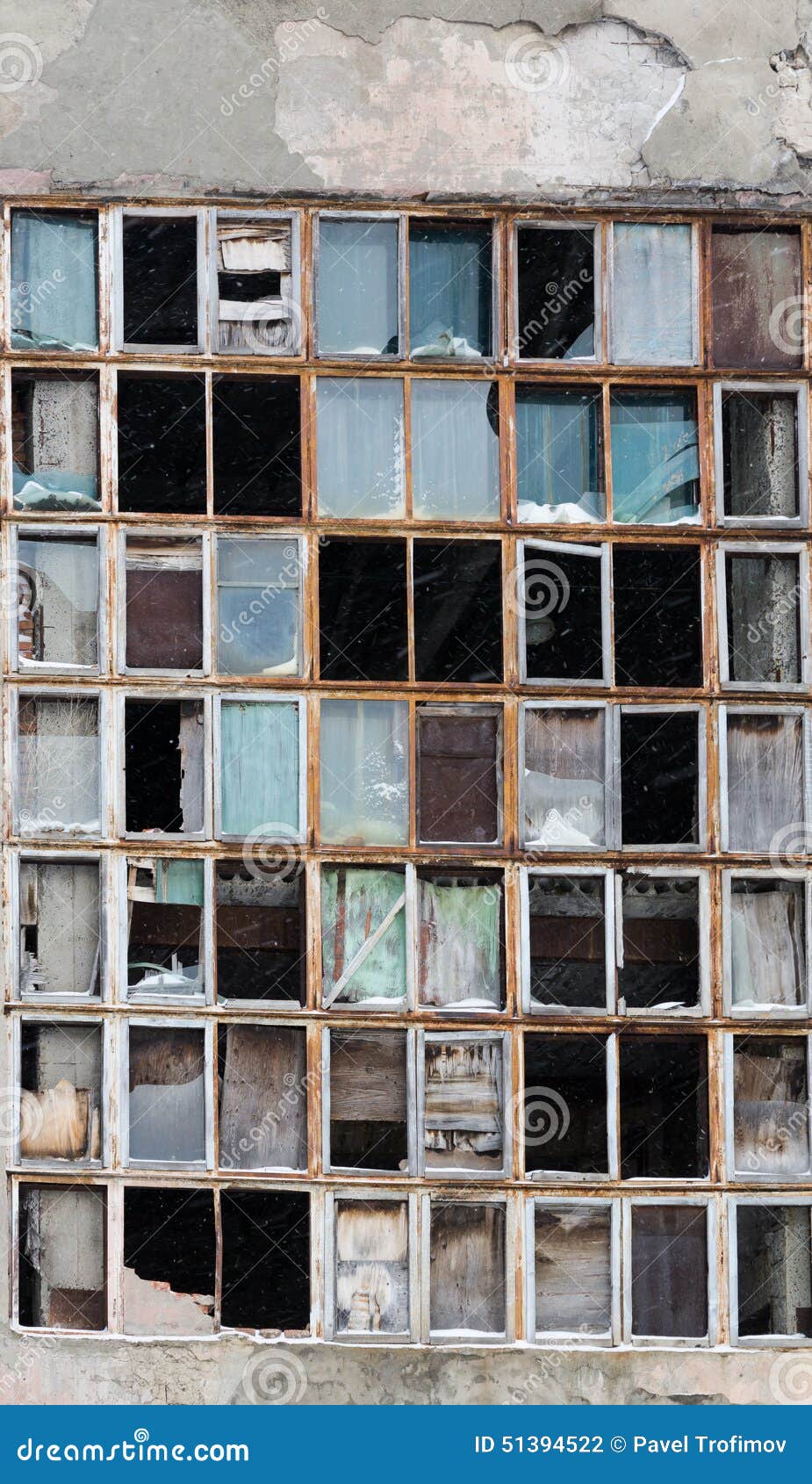 Fondo De Ventanas Rotas Viejas Foto de archivo - Imagen de oscuro ...