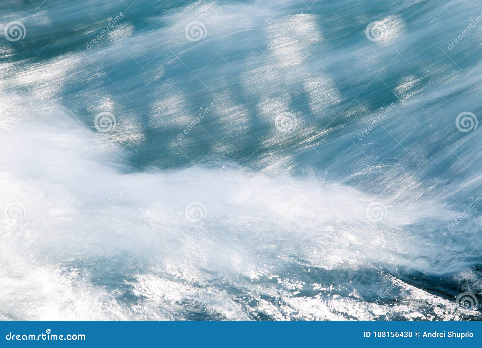 Fondo del agua tempestuosa foto de archivo. Imagen de machacamiento ...