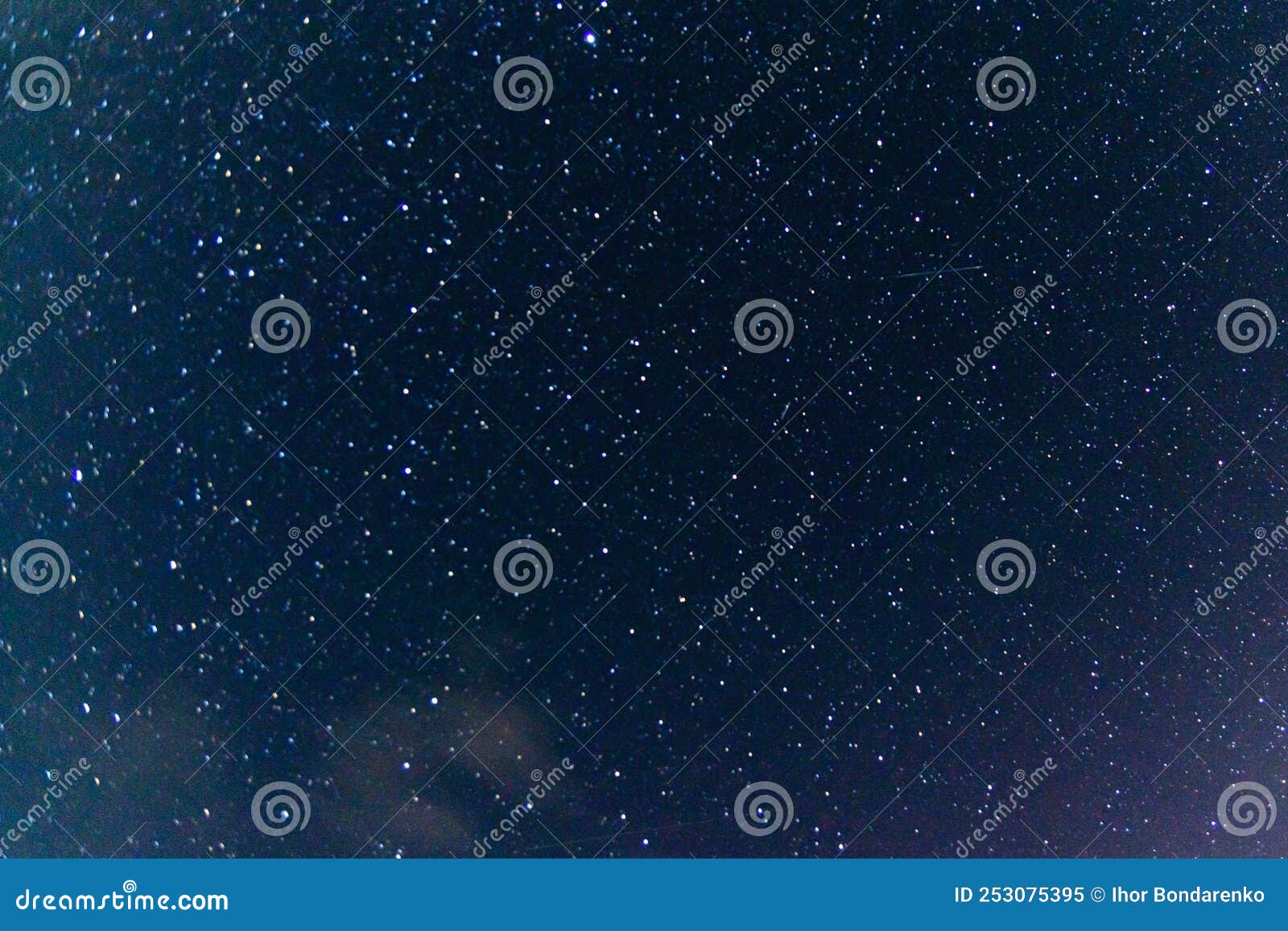 Fondo Del Cielo Nocturno Con Muchas Estrellas Imagen de archivo ...