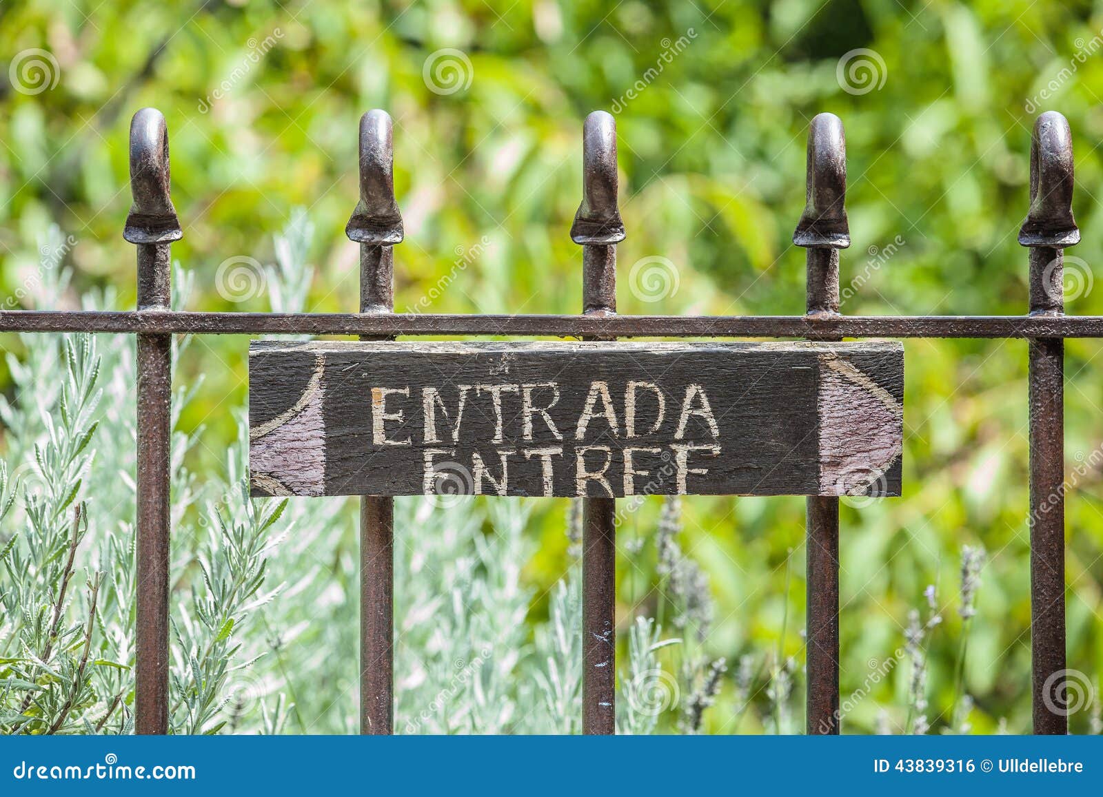Fondo Del Letrero De La Entrada Foto de archivo - Imagen de cartas ...