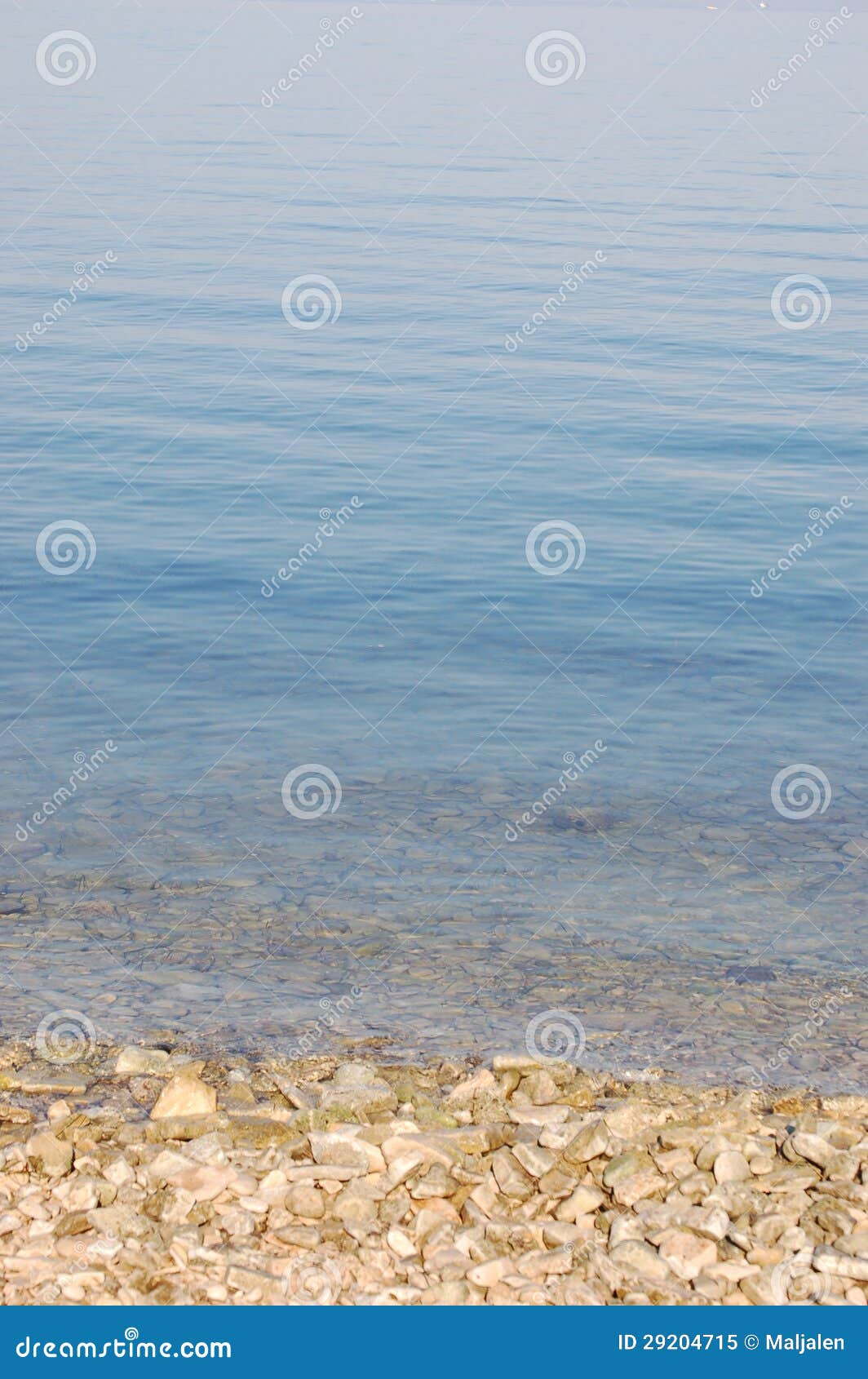 Fondo del mare calmo immagine stock. Immagine di sabbia - 29204715