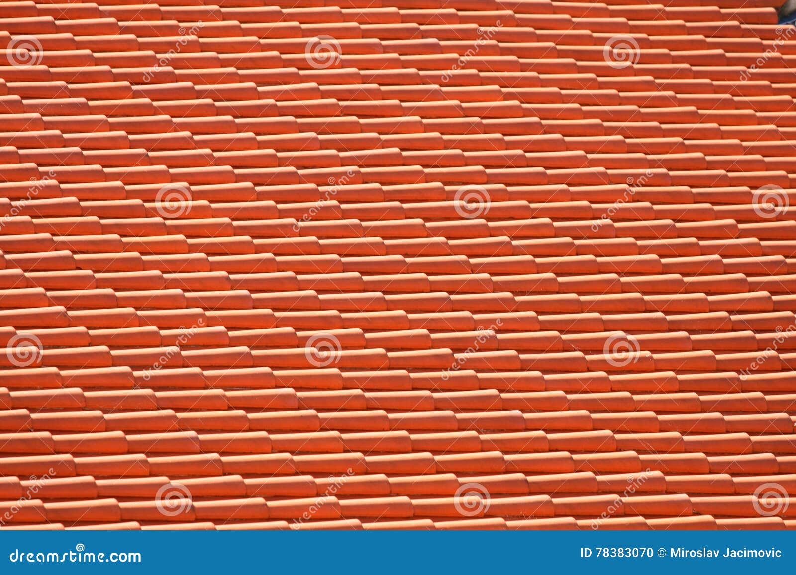 Fondo Del Tejado De Tejas Rojas Foto de archivo - Imagen de fondo ...