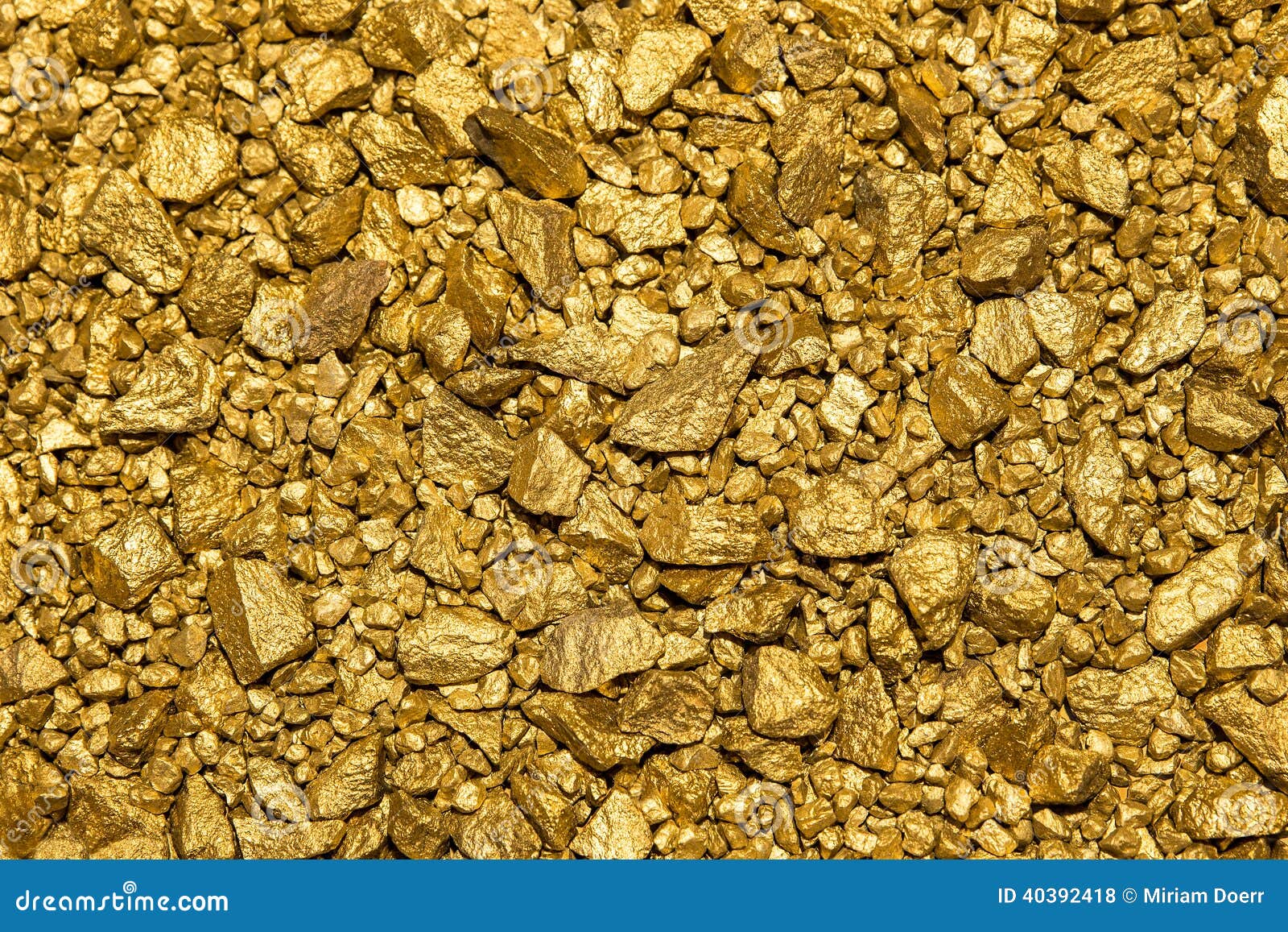 Fondo delle pepite di oro fotografia stock. Immagine di assai - 40392418