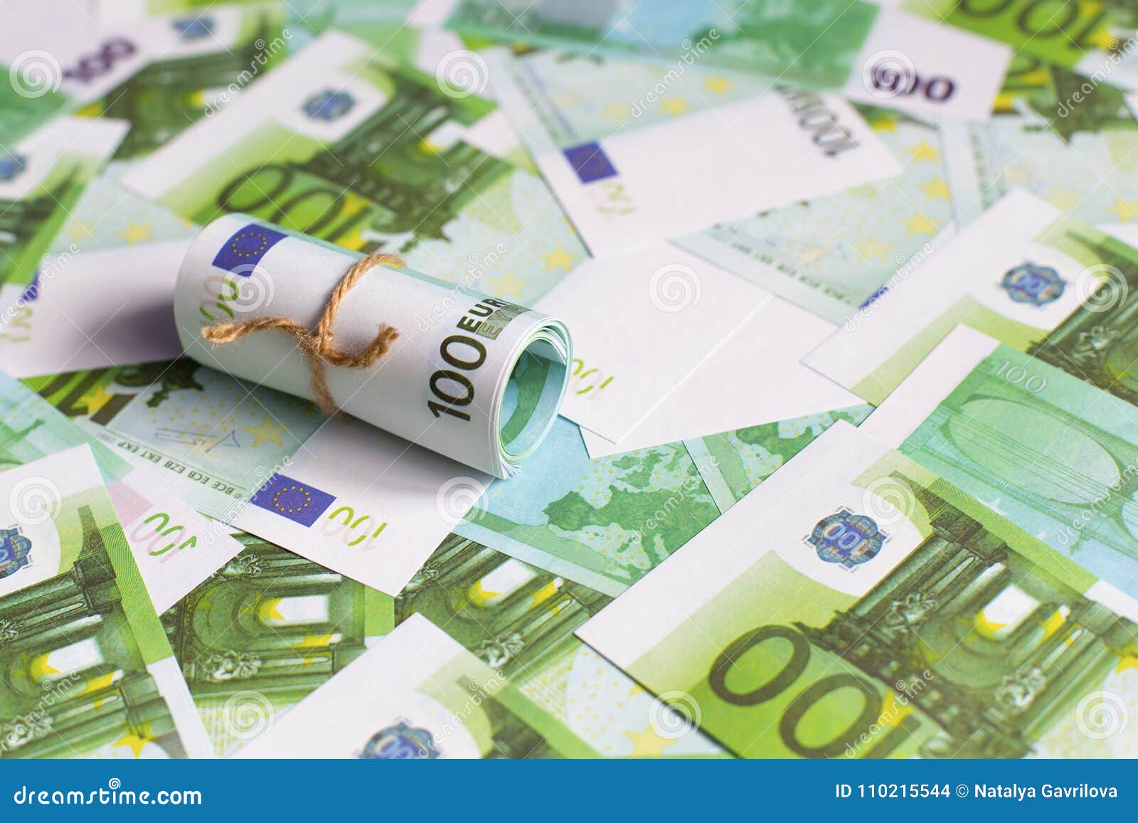 Fondo di euro valuta, fotografia stock. Immagine di europeo - 110215544