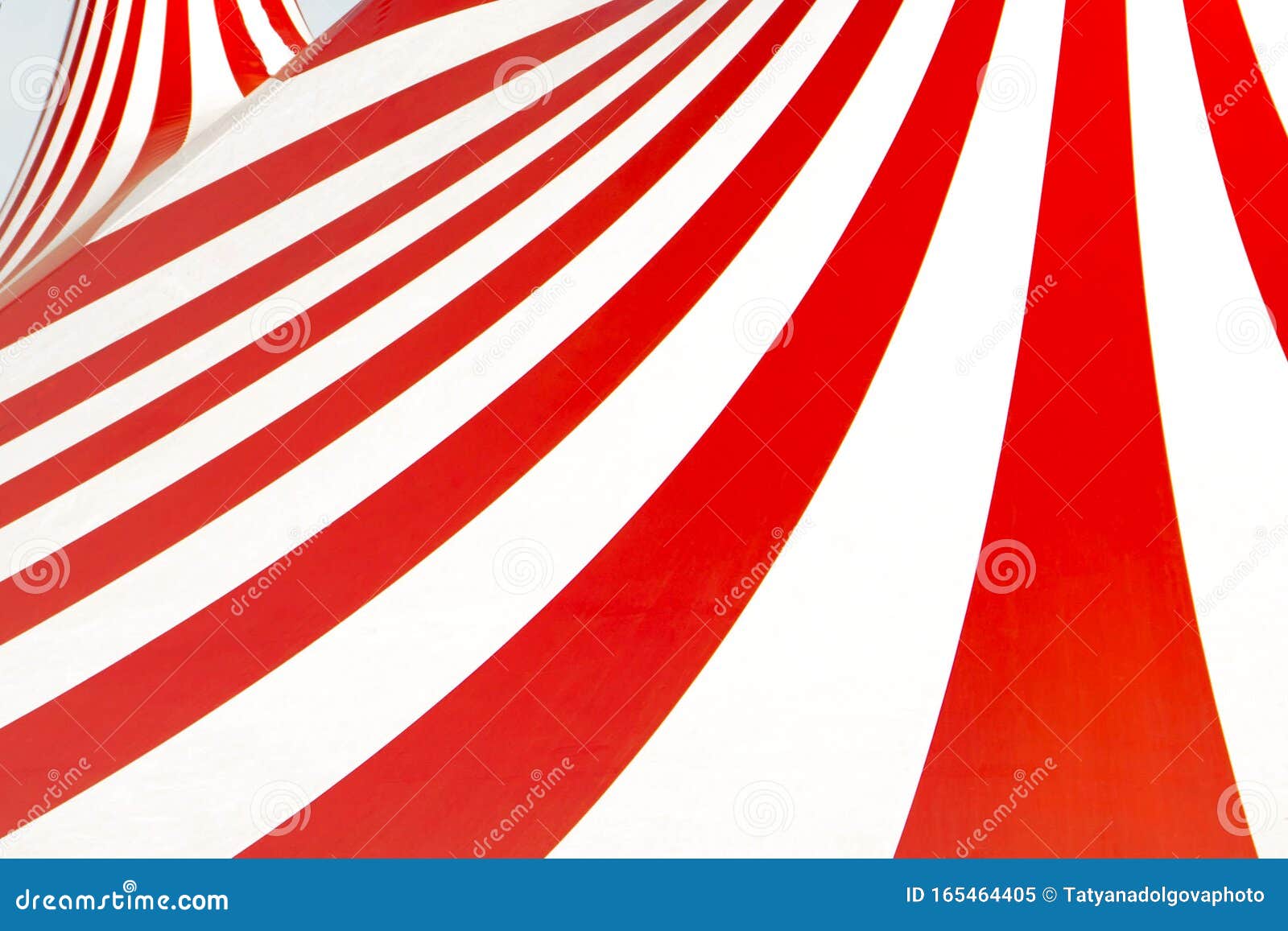 Fondo rayado rojo y blanco imagen de archivo. Imagen de lona - 165464405