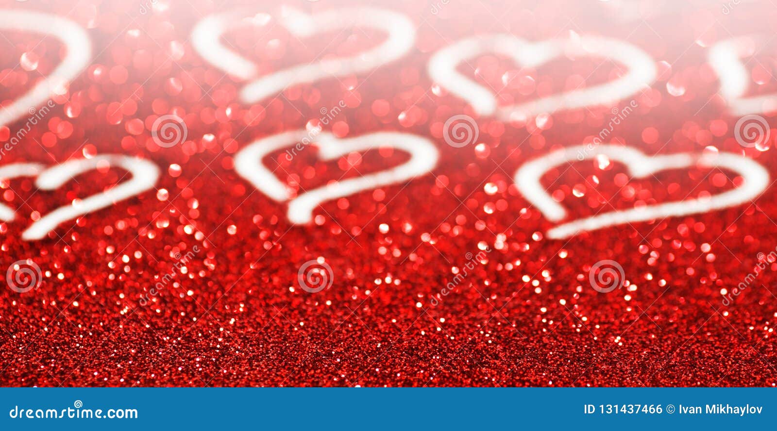 Fondo Rojo Del Brillo Con Los Corazones Foto de archivo - Imagen de ...