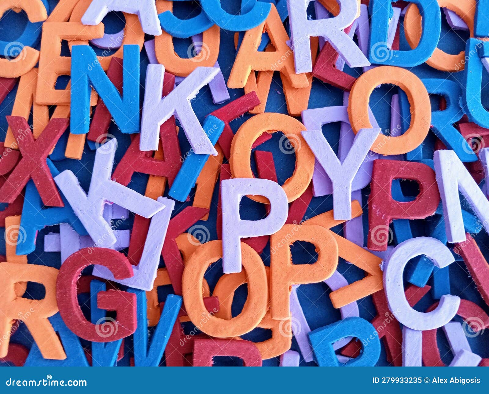 Fondo Y Fondo De Letras Pintadas De Colores Imagen de archivo - Imagen ...