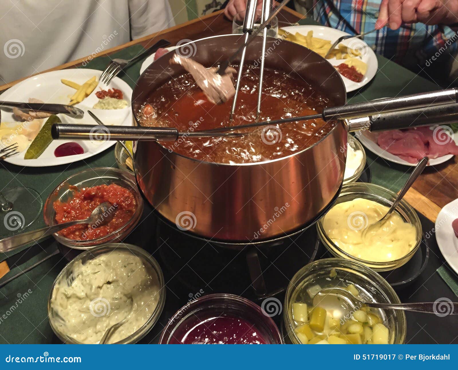 Fonduta Bourguignonne immagine stock. Immagine di austriaco - 51719017