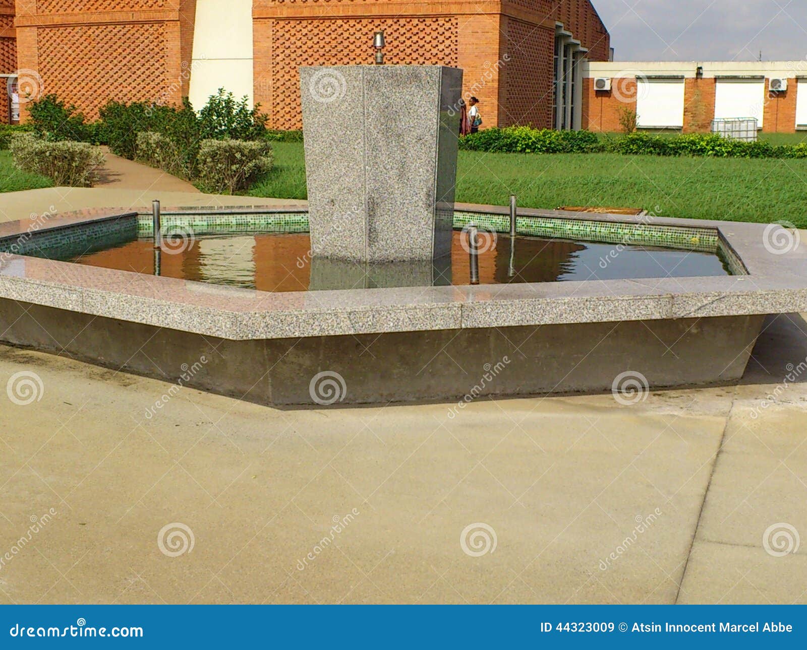 A Fontain Water Stock Image | CartoonDealer.com #44323009