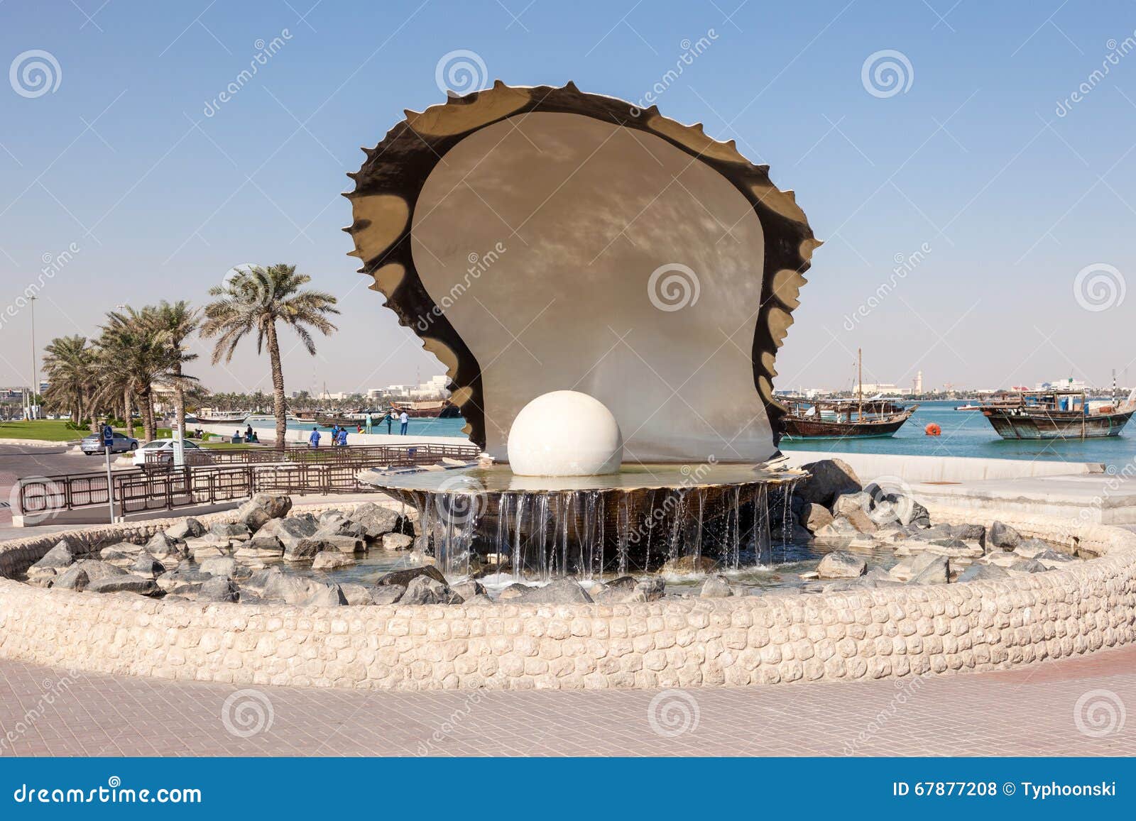 Fontaine De Perle Dans Doha, Qatar Photo stock - Image du coque ...