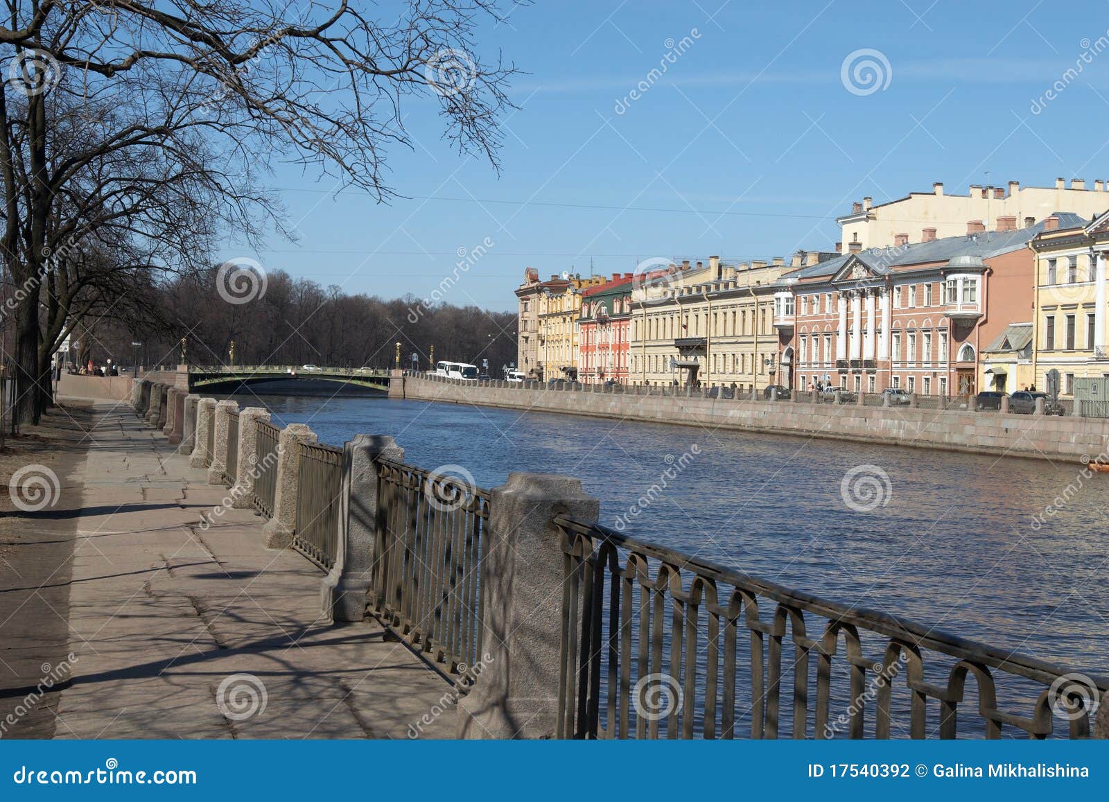 Fontanka photo stock. Image du historique, été, passerelle - 17540392