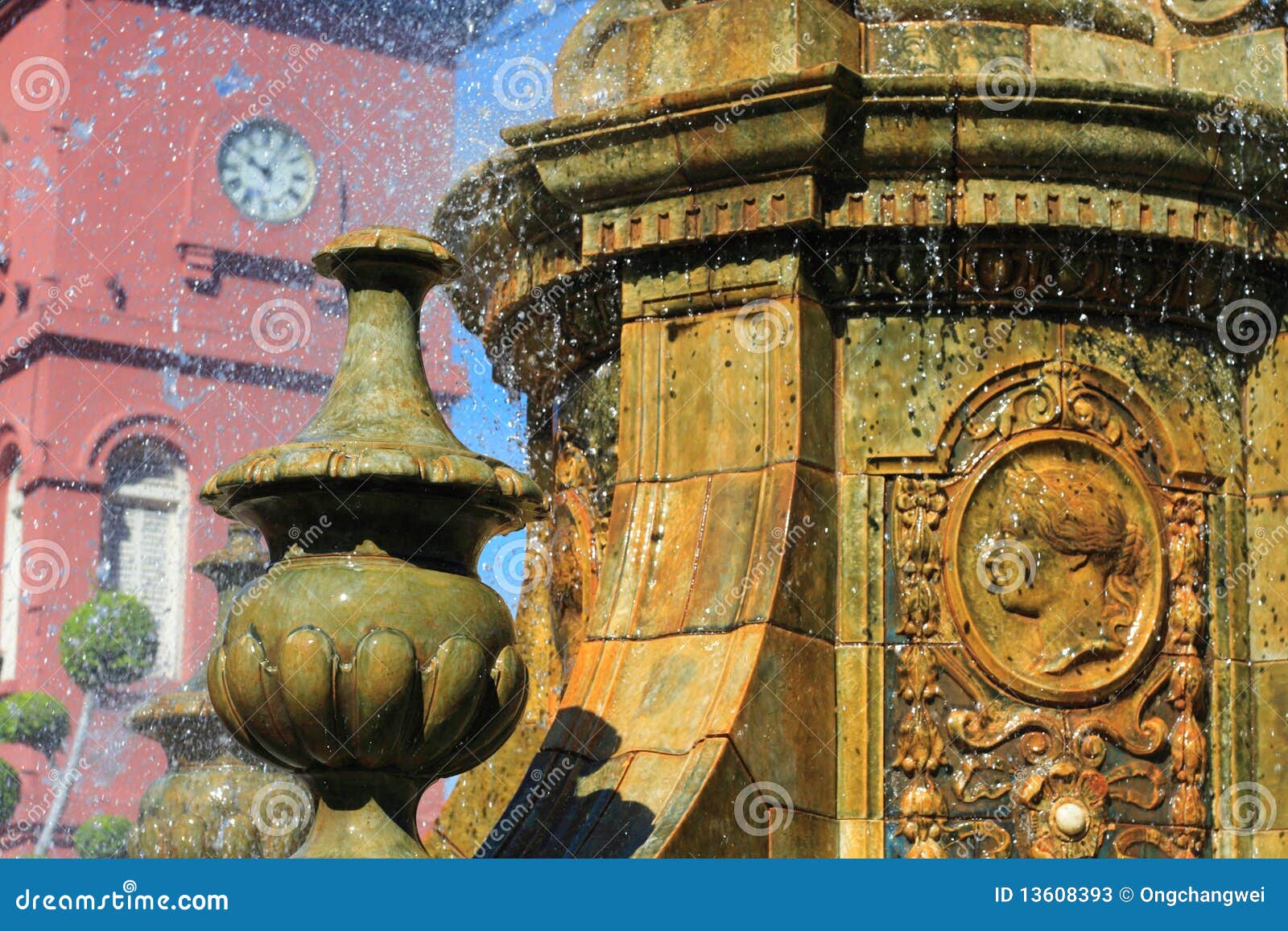 Fonte antiga imagem de stock. Imagem de malaca, arquitetura - 13608393