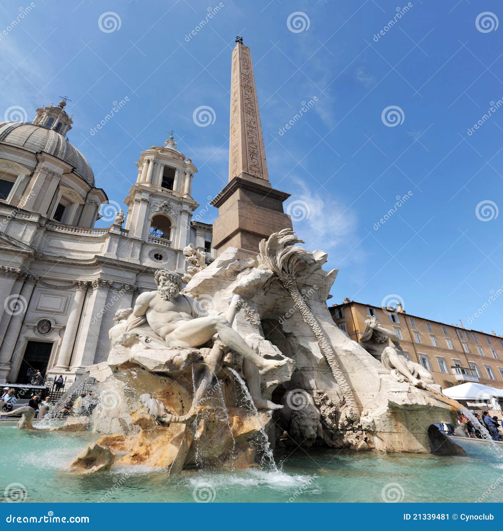 Fontein Van Vier Rivieren in Piazza Navona, Rome Stock Afbeelding ...