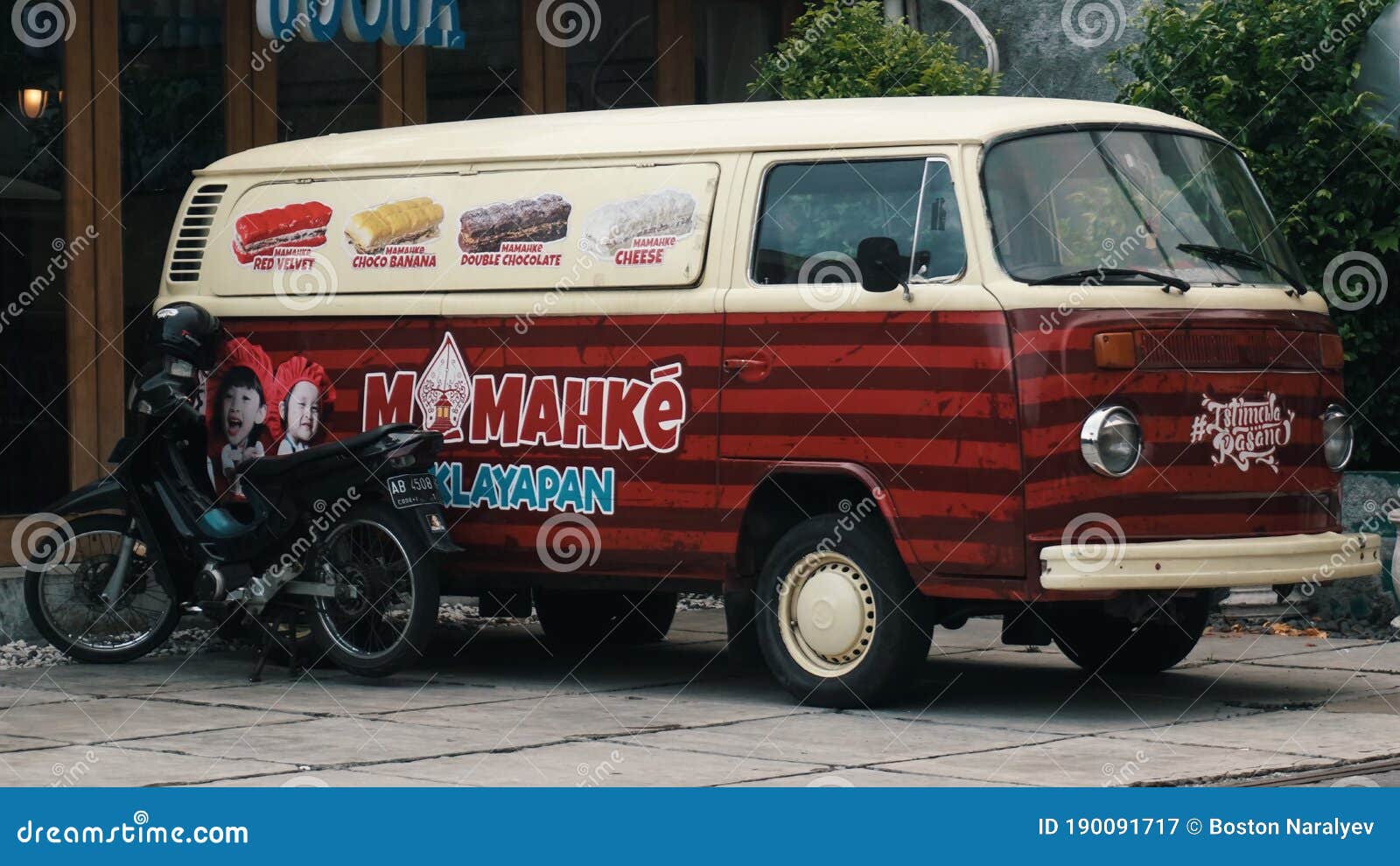 Food car editorial photography. Image of isolated, retro - 190091717