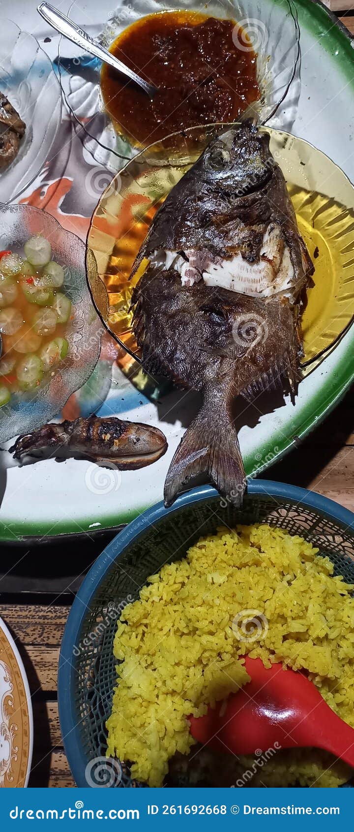 Food Fish Restaurant Beach Asian Stock Photo - Image of leaf ...