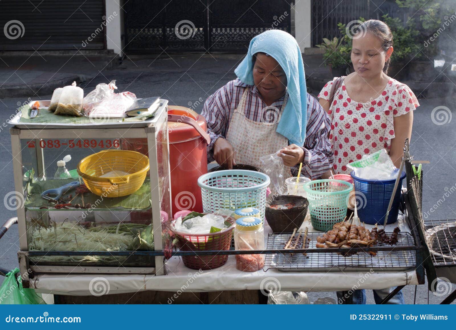Food Stall in Bangkok editorial photo. Image of bangkok - 25322911