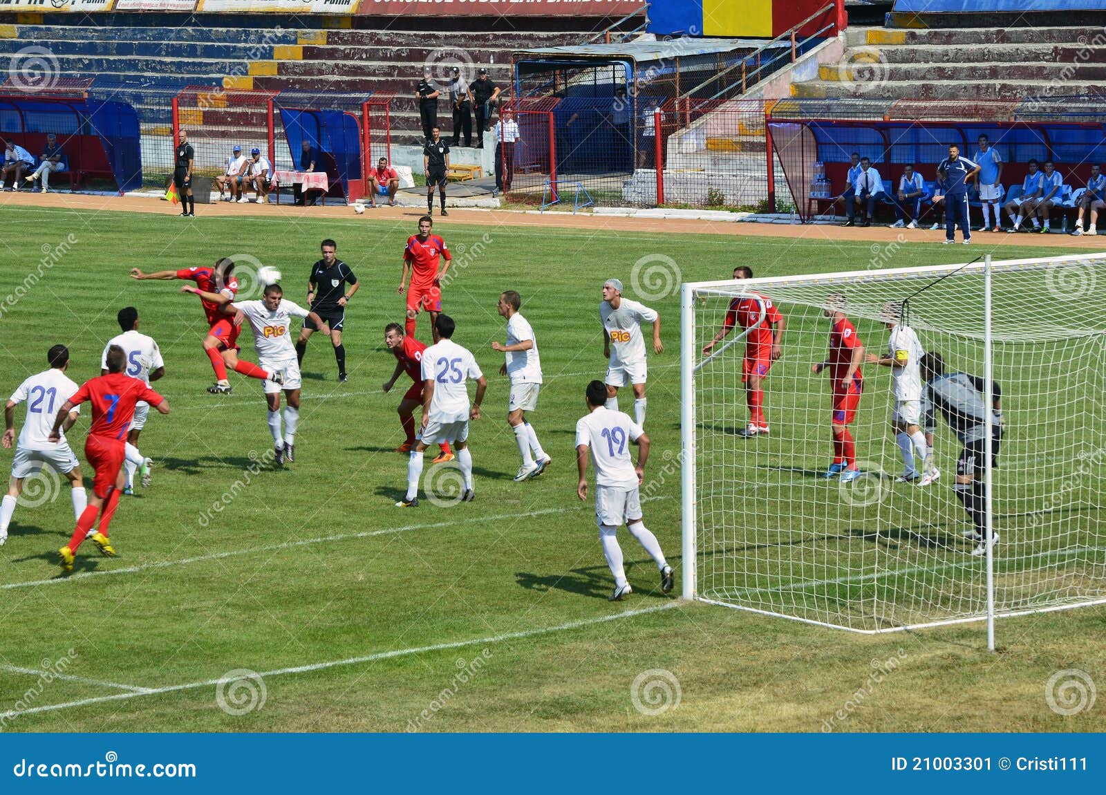 Football attack editorial photo. Image of play, tirgoviste - 21003301
