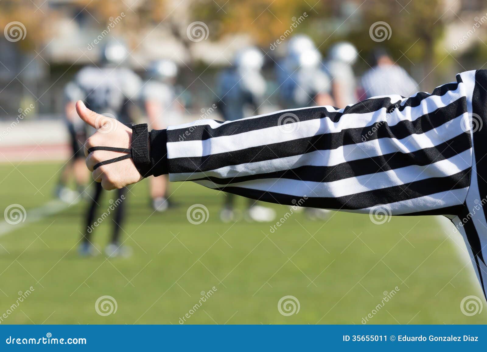 Football referee stock image. Image of hand, pitch, players - 35655011