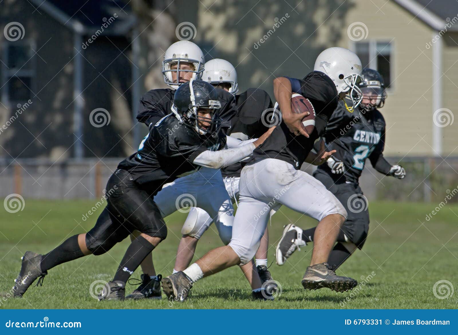 Football runner editorial photo. Image of compete, fitness - 6793331