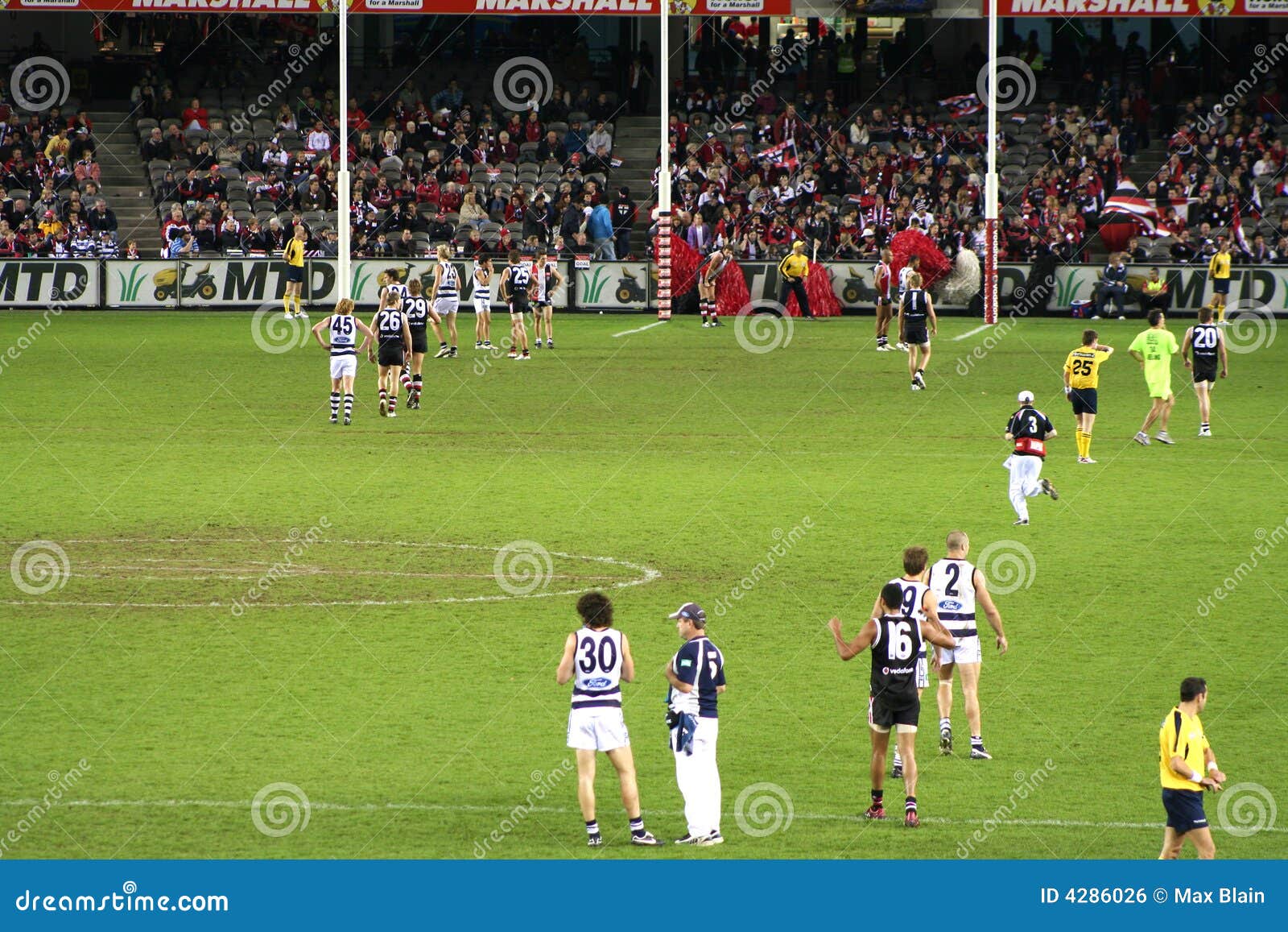 Footy Teams On The Field During A Quarter Time Break At Ikon Park ...